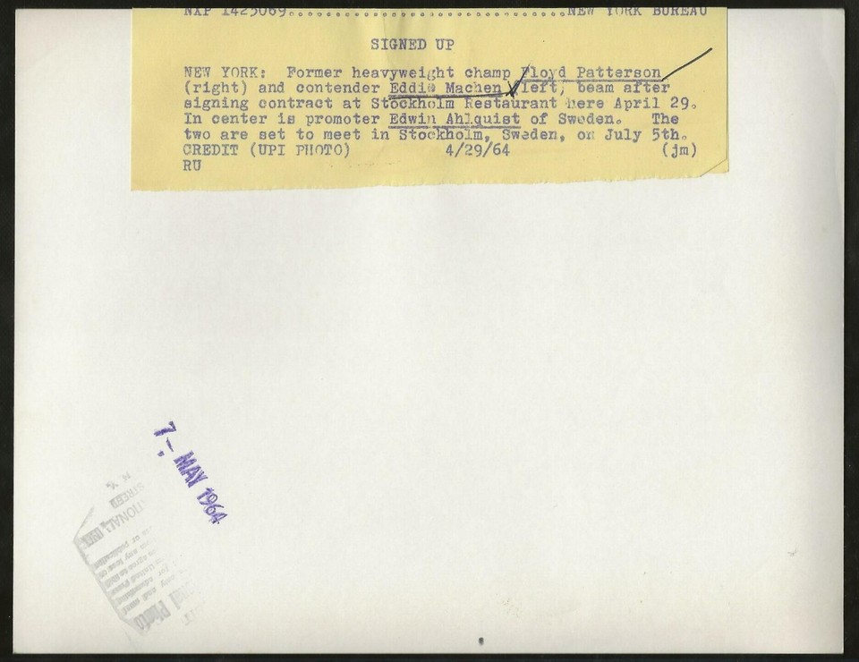 1964 Type 1 Floyd PATTERSON & Eddie MACHEN Signing Original Media ...