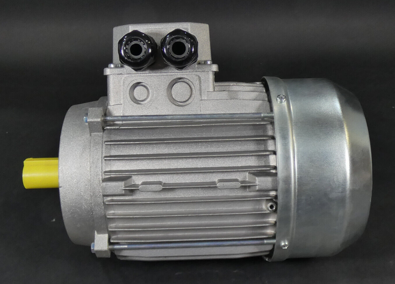 Asynchron Motor | 3 Ph.| 0,75 kW | B14 | IEC 34-1 | 400V | 2820 U/min ...