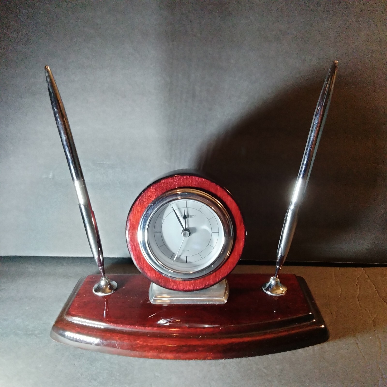 Danbury Elegant simulated Wood Table Desk Clock Pen Holder w/2 pens | eBay