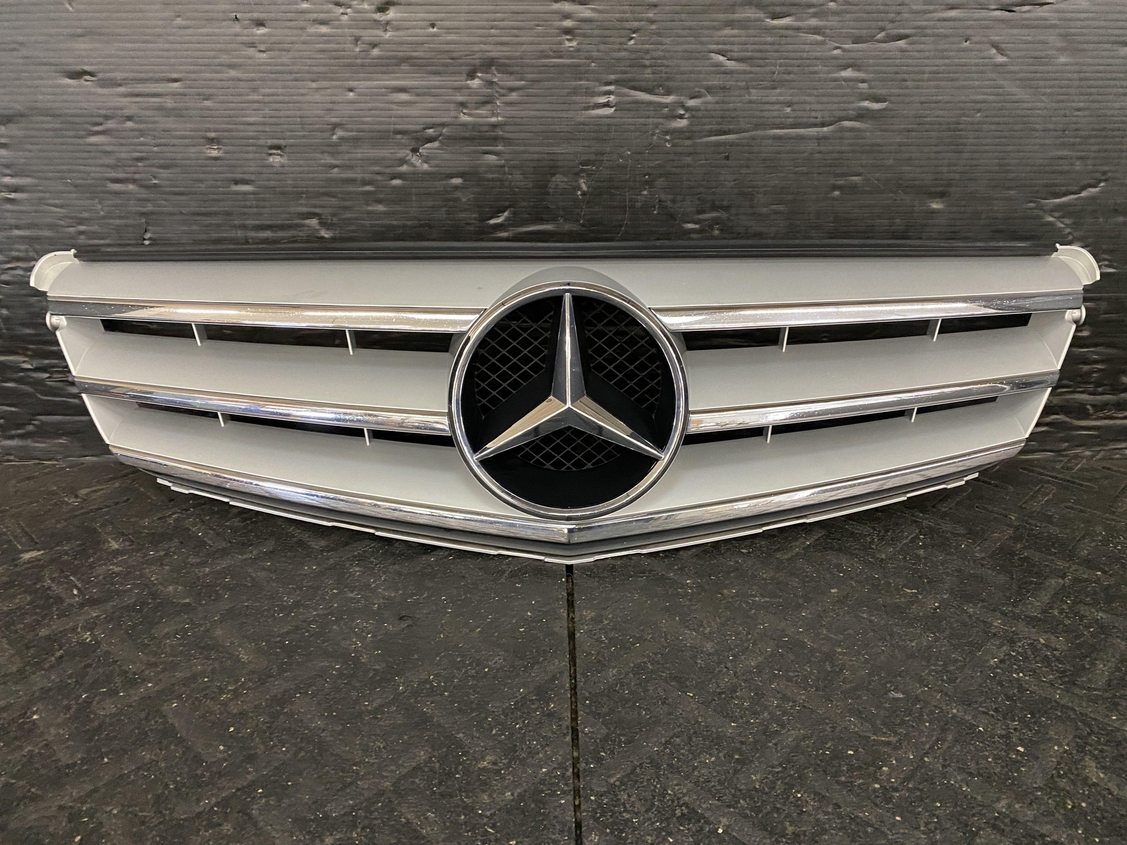 08-14 MERCEDES C300 FRONT UPPER GRILL GRILLE (SPORT PKG) ID 2048800023 ...