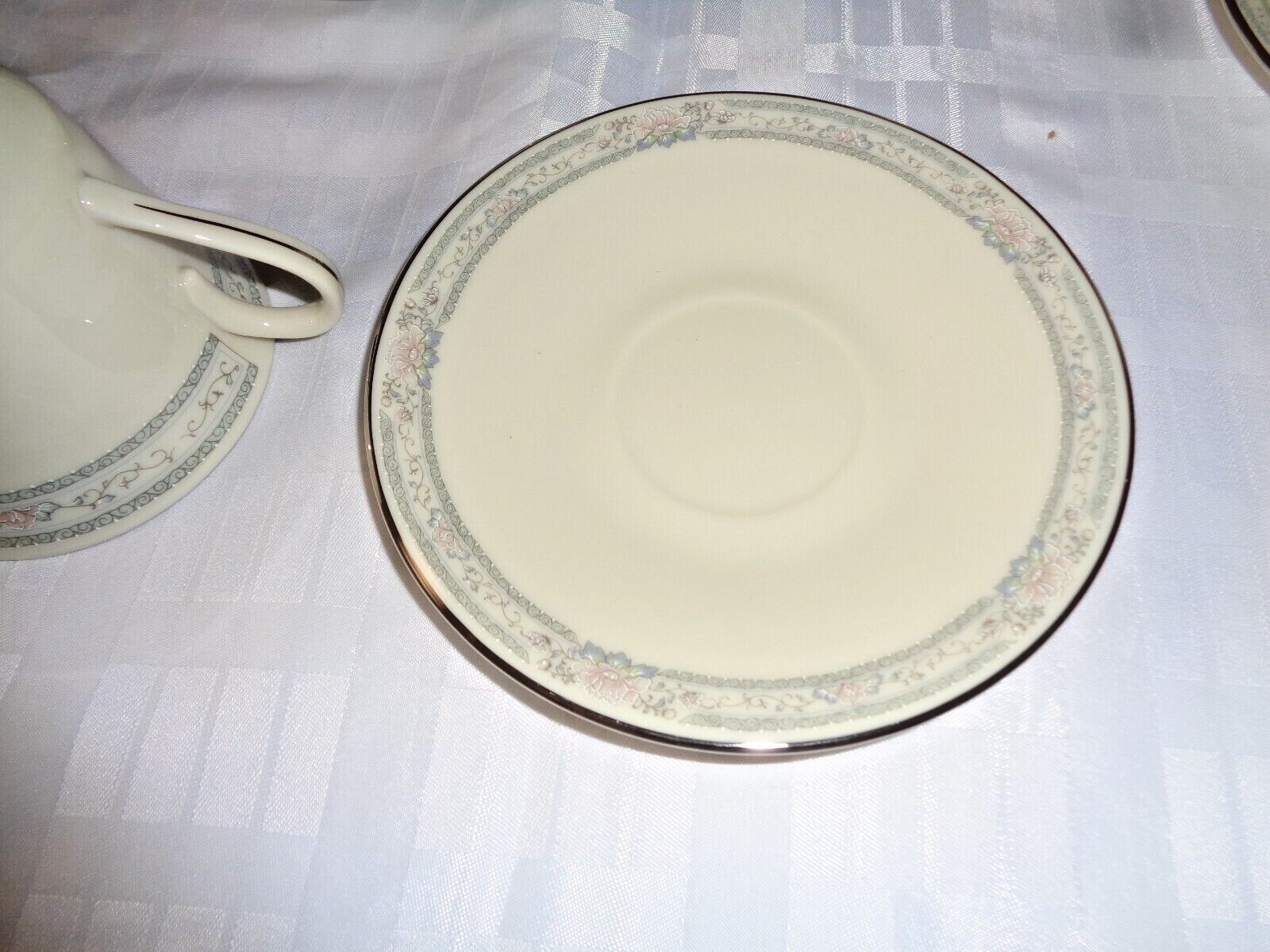 Set of 4 Lenox China Charleston Pattern Coffee Cups and Saucers | eBay