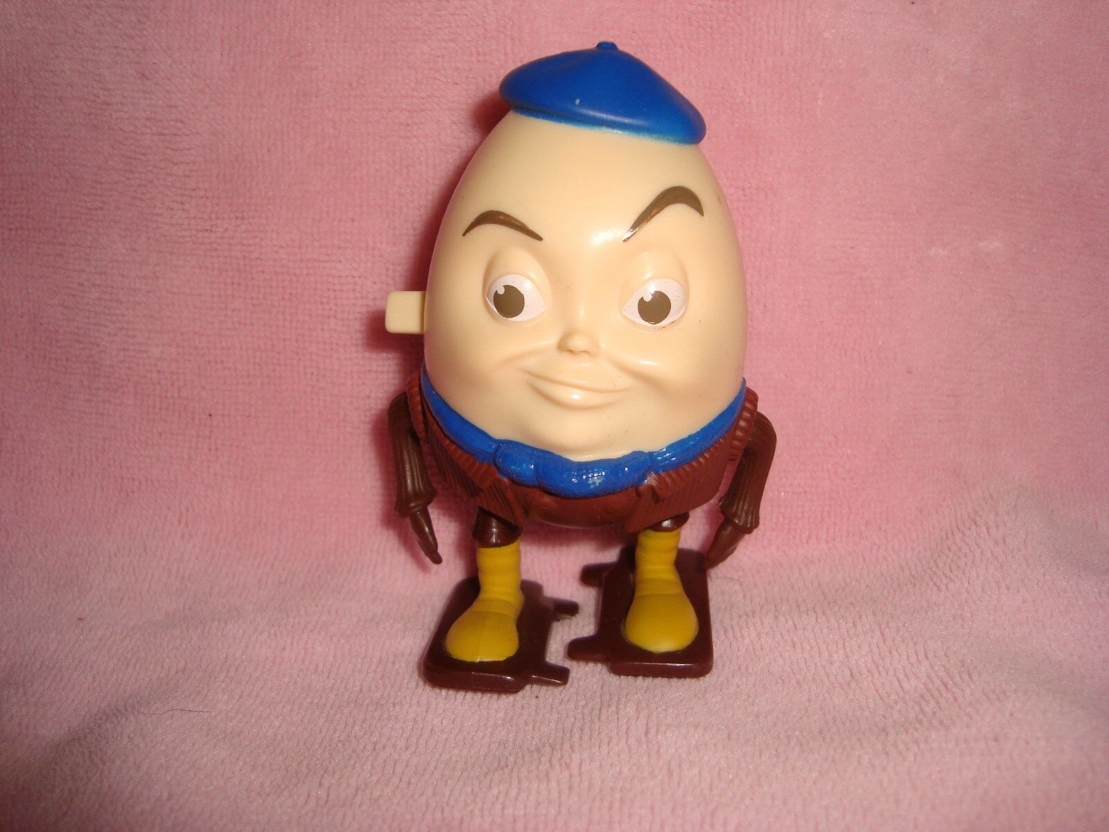 2011 Puss In Boots Young Humpty Dumpty 3 Mcdonalds Happy Meal Toy 3 5