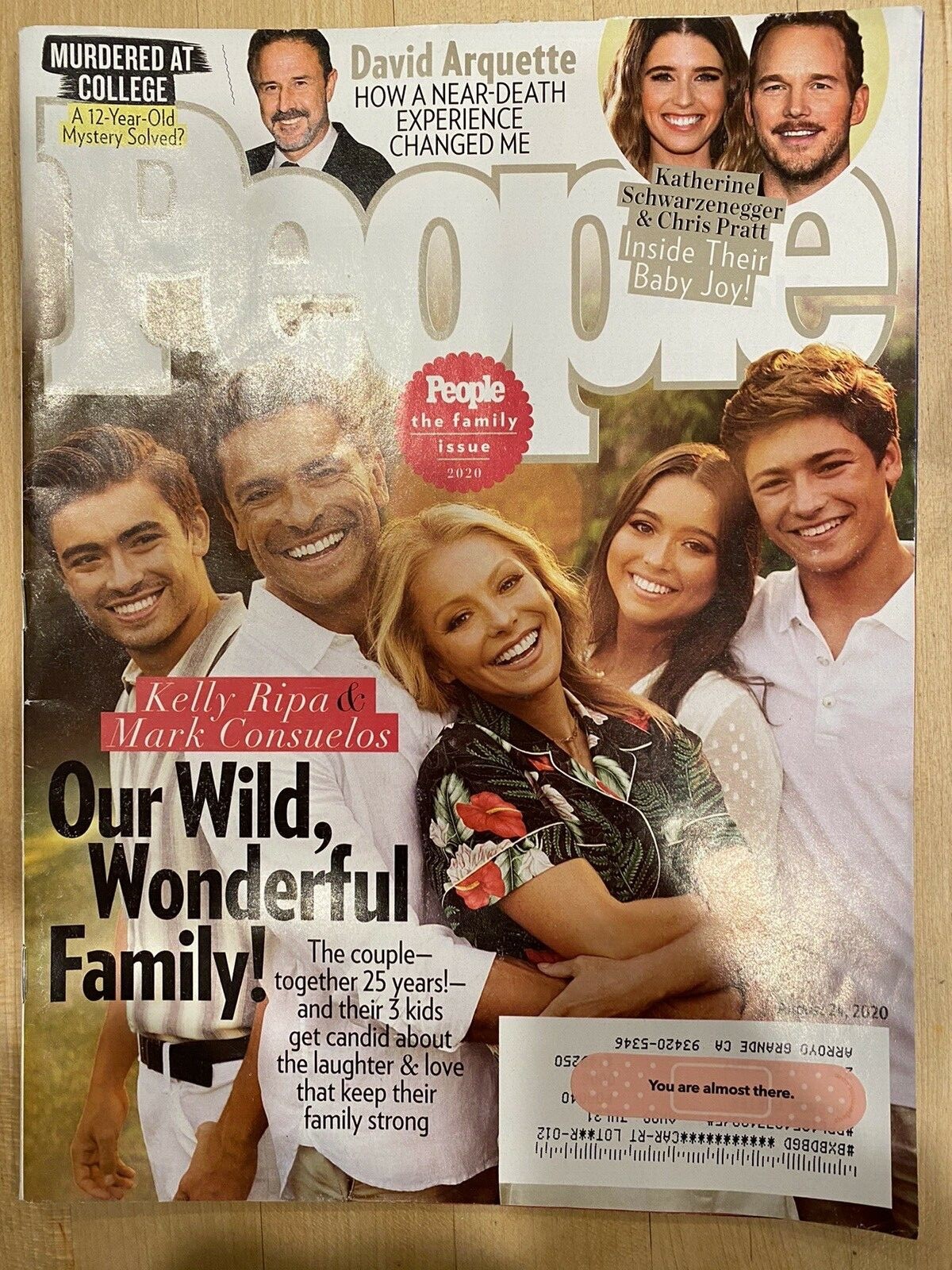 People Magazine August 24, 2020 Kelly Ripa & Mark Consuelos & Family | eBay