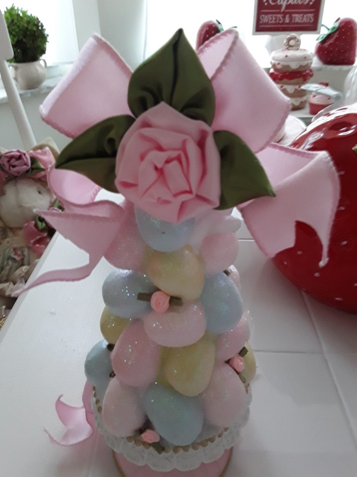 PINK ROSES UNIQUE RARE BEAUTIFUL EASTER EGG BUNNY CAKE ON PINK PEDESTAL ...