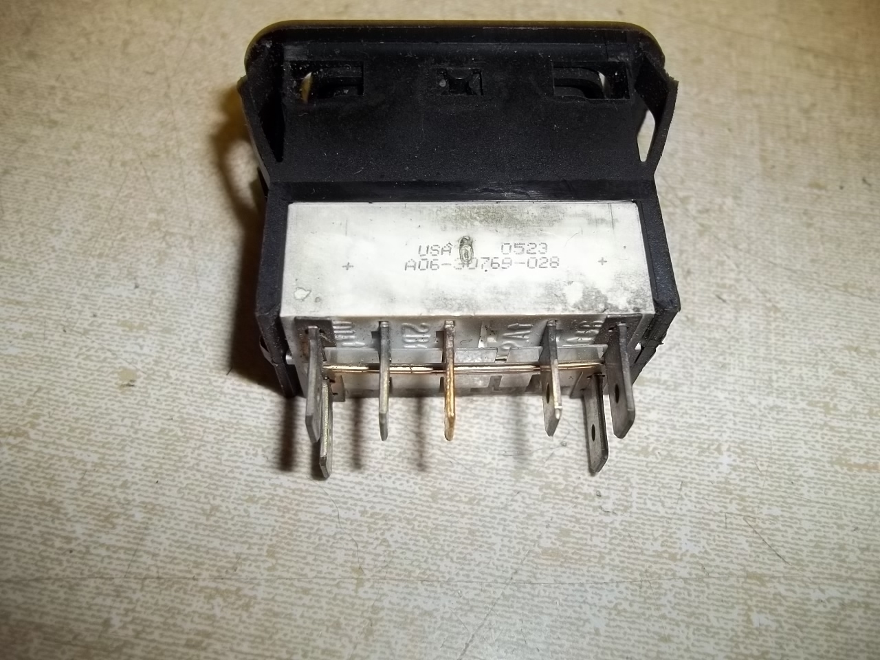 Sterling Freightliner Rocker Switch HDWY A06-30769-028 *FREE SHIPPING ...