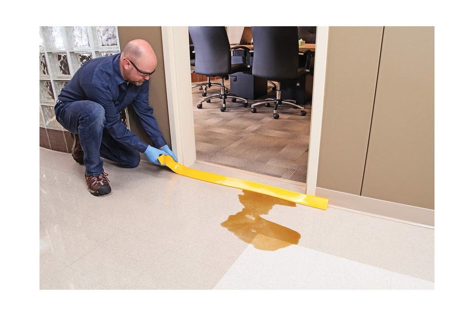 New Pig Door Blocker Dike - 4'L x 1"W x 0.75"H Section - PLR213 | eBay