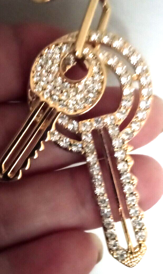 Butler & Wilson Gold Tone Key Shaped purse Pendant Ke… - Gem