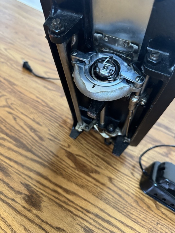 Restored Commander Sewing Machine. High Torque Reduction Pulley ...