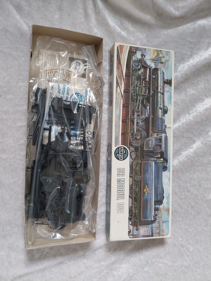 OO AIRFIX BR MOGUL locomotive Steam Train Model KIT VINTAGE Sealed Bag ...