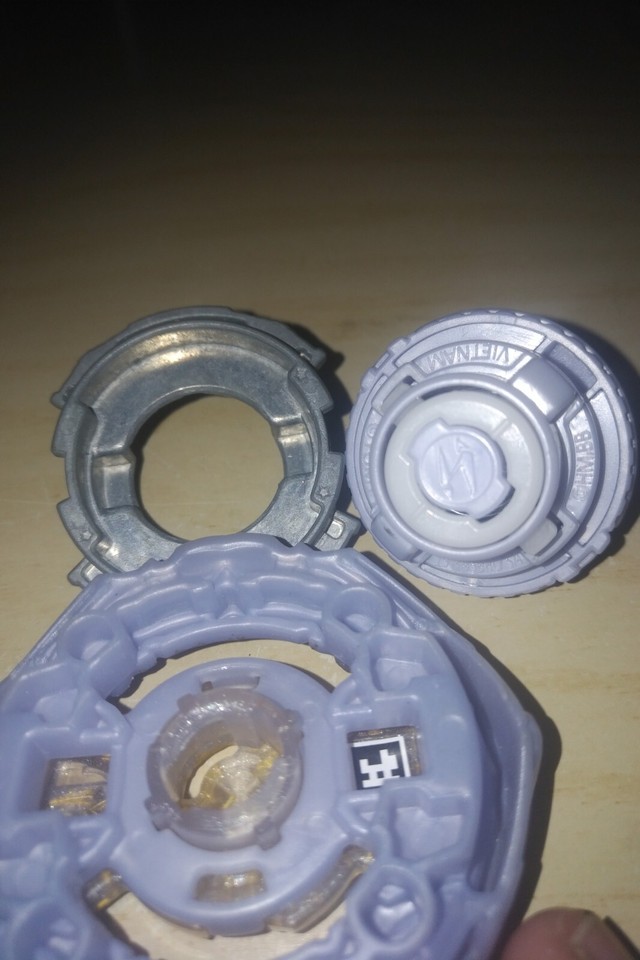 Regalia Royal Genesis G5 Burst Rise HyperSphere Beyblade E7718 Tomy ...