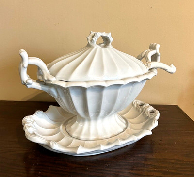 Tureens - Vintage Red Cliff