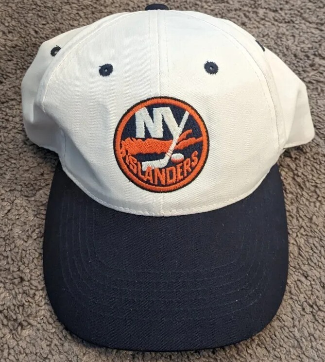 Vintage Twin Enterprise NHL New York Islanders White Adjustable ...