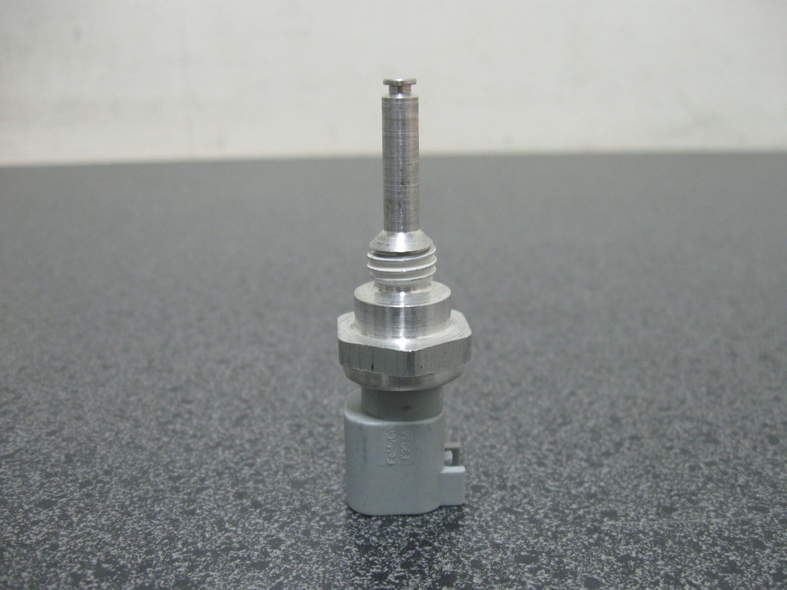 Ford Coolant Temperature Sensor PN 9L8Z-6G004-G | Genuine OEM | 1 ...