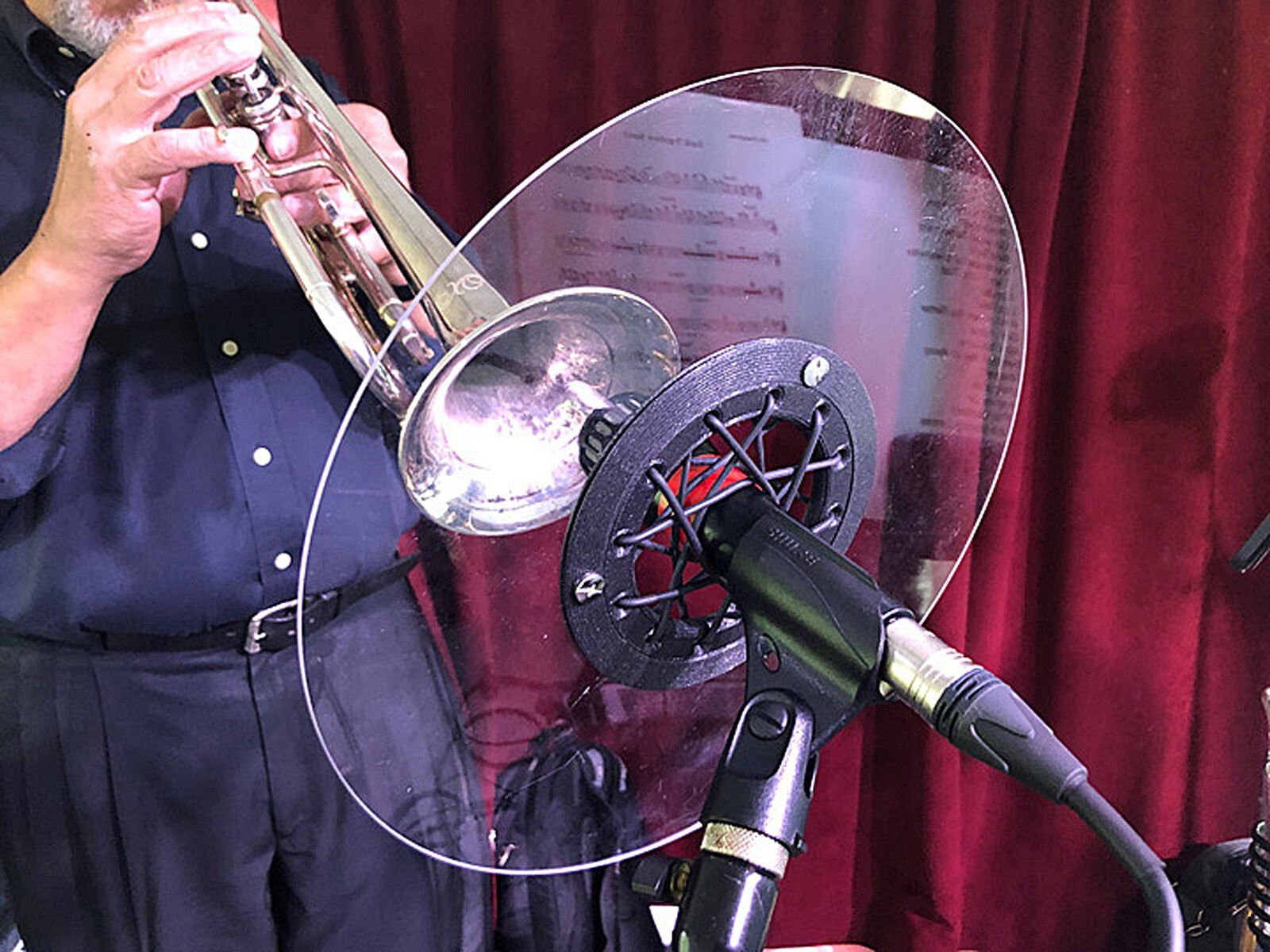 Trumpet, sax mic reflector shield II for live sound monitoring, fits ...