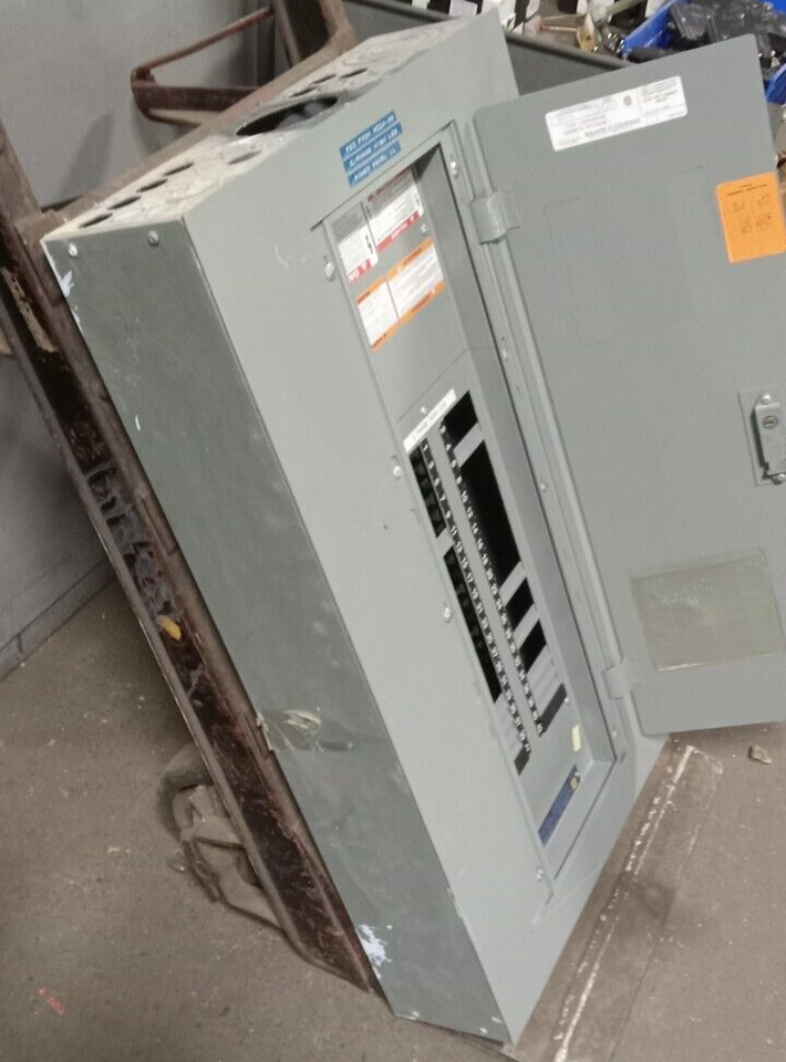 SQUARE D 225 AMP MAIN LUG PANELBOARD 42 CIRC 120/208/240 VAC 3Ø 4W ...