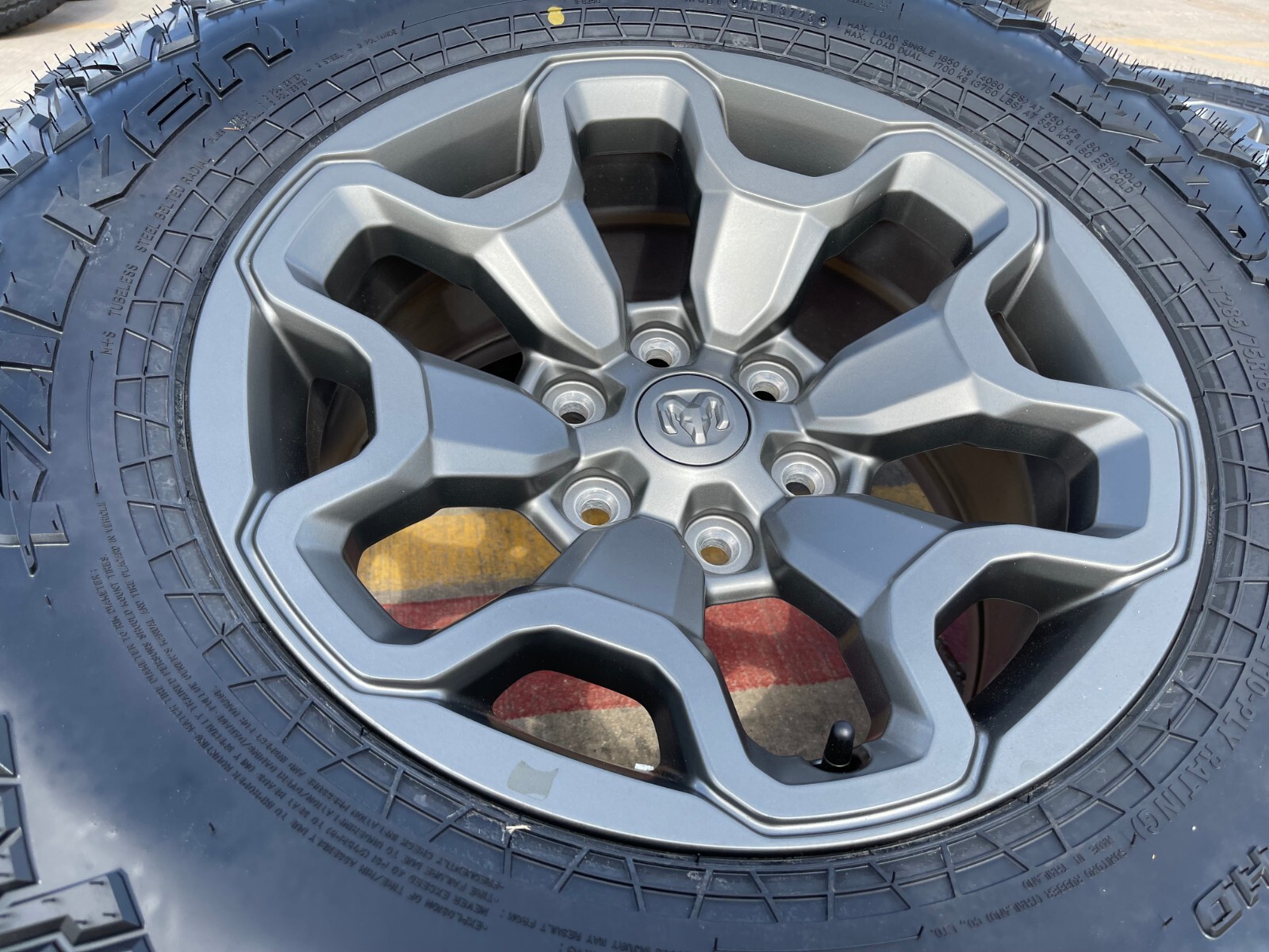 18" Dodge Ram 1500 TRX GRAY OEM 66002 wheels rims 35" tires FINAL 2024 ...