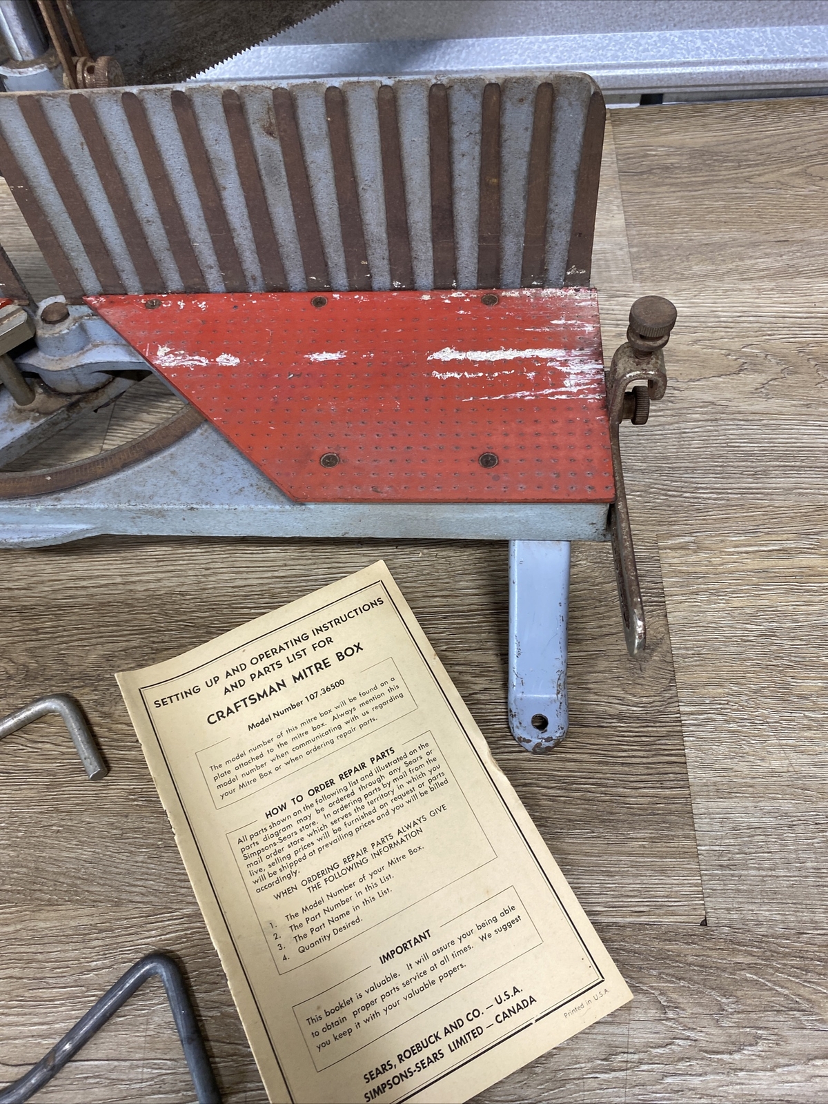 VINTAGE CRAFTSMAN MITER BOX WITH 26" SAW No. 107.36500 WOODWORKING ...