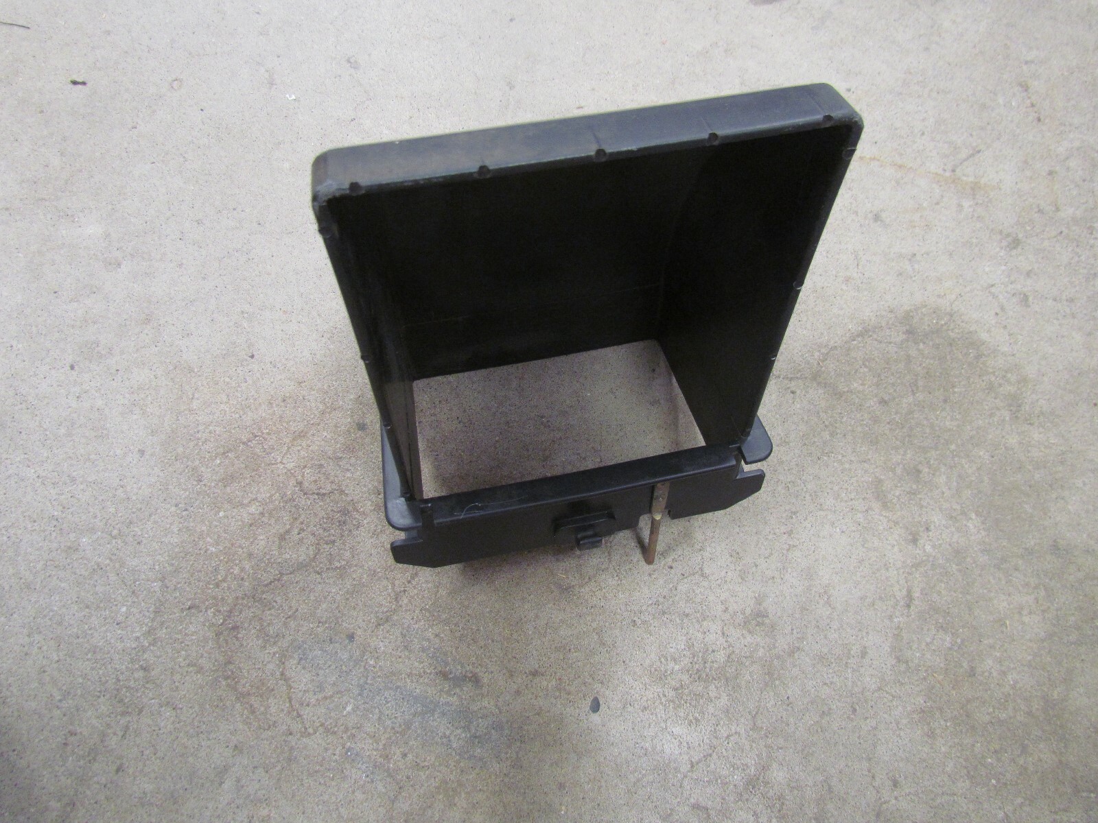 Troy Bilt chipper Deflector Assm part numbers 1763938, 1769637 | eBay