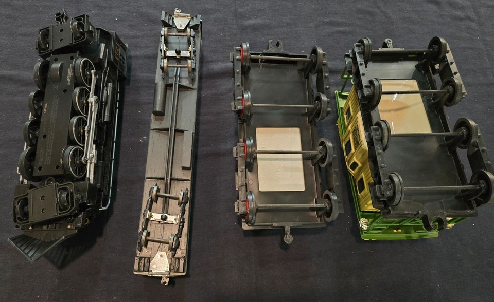 Mixed Lot of Large Ceramic Trains and HO Gauge Model Trains - Untested ...