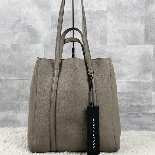 Marc Jacobs Leather Tote Bag Tag Charm Beige Unisex Large Capacity ...