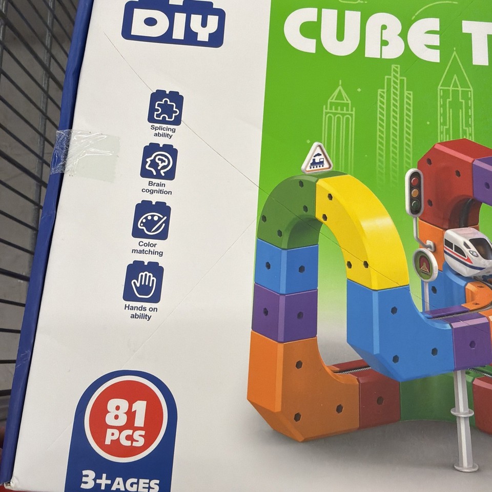 Cube Track Fusion Toy Klick Rail Electric Train Set w/ Gravity-Defyiing ...