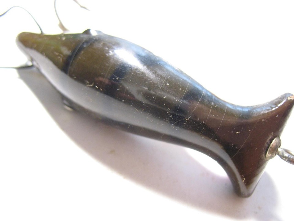Sears Meadowbrook crawdad old wood fishing lure in plastic lid box ...