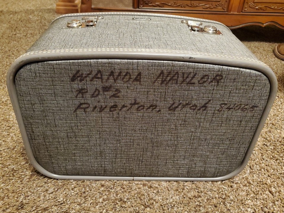 TRAIN CASE MAKEUP COSMETIC RARE VINTAGE GRAY SILVER LUGGAGE SUITCASE ...