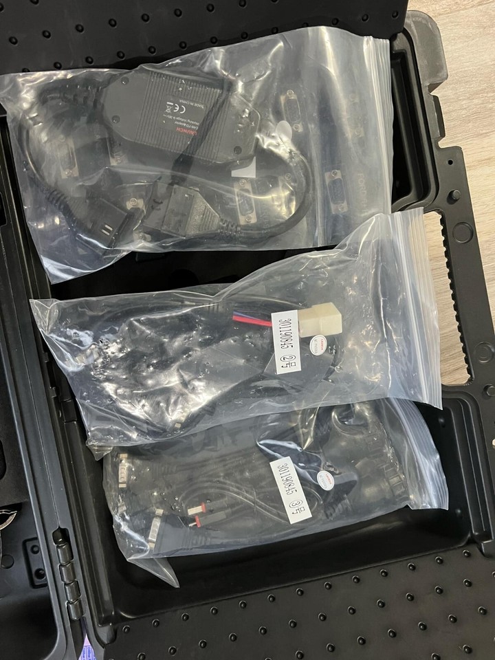 LAUNCH X431 Pro V 1.0 Car Diagnostic Scan Tool w/ Accessories and Case ...