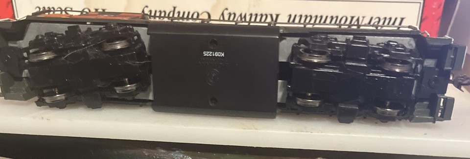 HO Scale Great Northern GP30 Locomotive Bachmann. Track Tested. Works ...