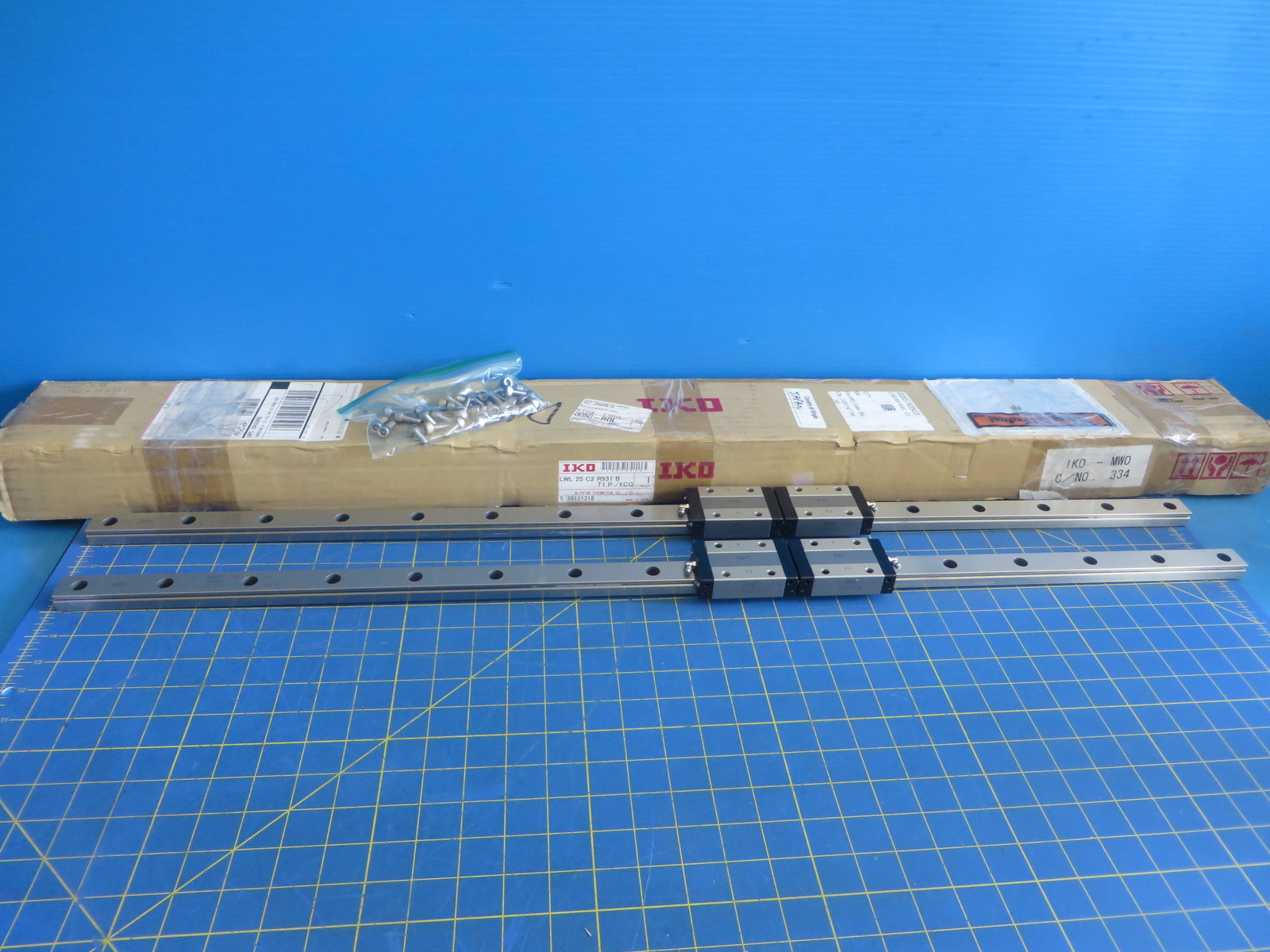 IKO LWL-25-C2-R931 Linear Rails w/ Bearings 25mm Width 931mm Length ...