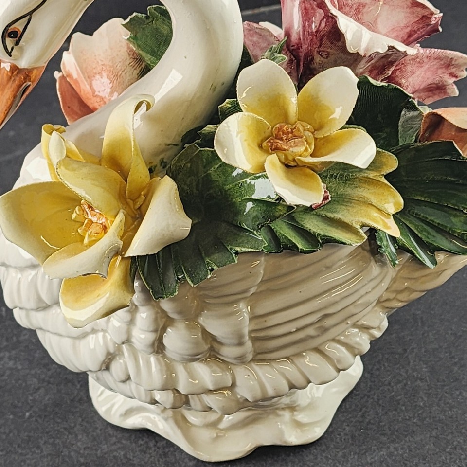 Porcelain Capodimonte Swan w Yellow Pink Flower Bouquet 4462 Ardalt ...