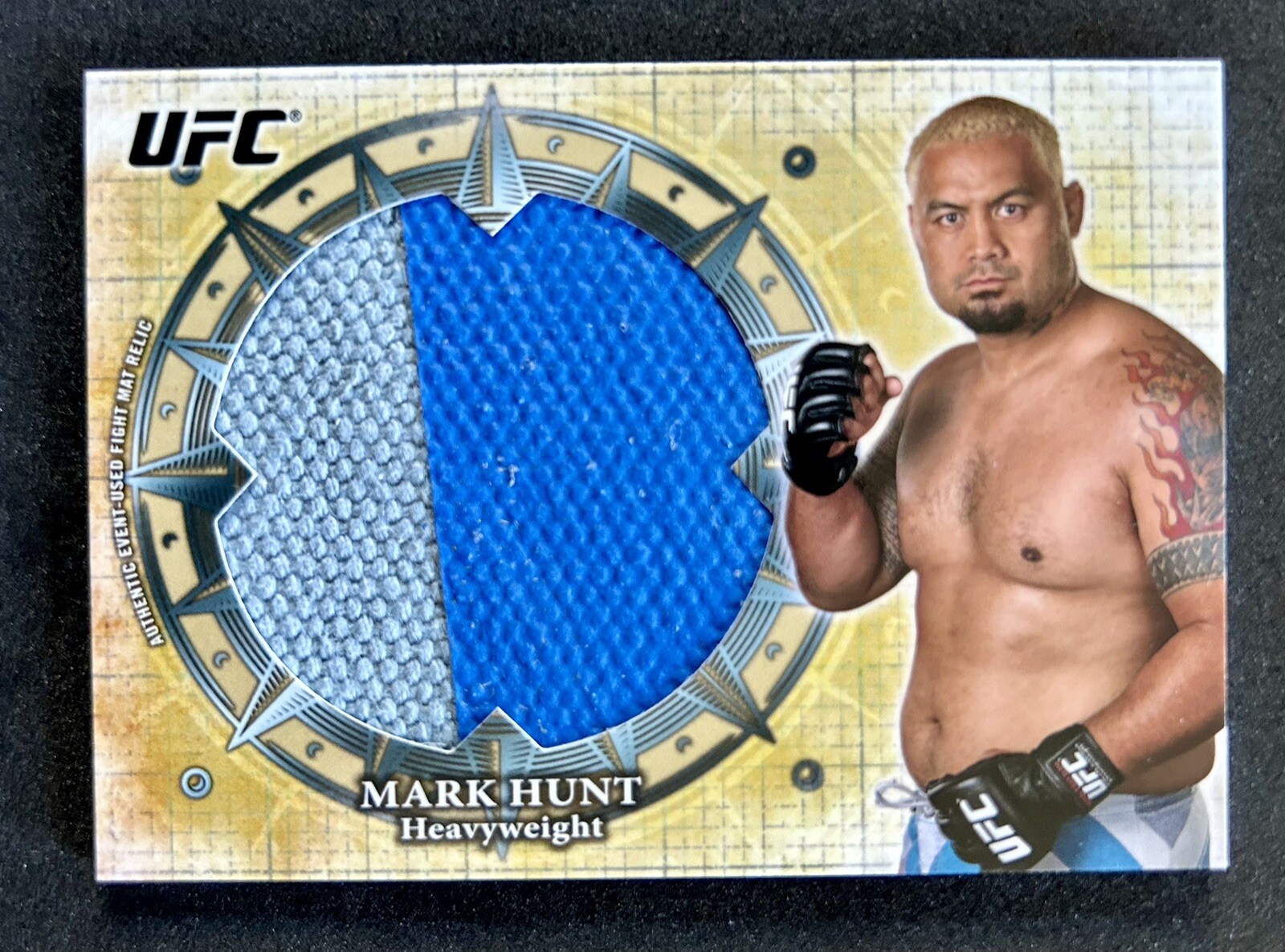 2013 Topps UFC Bloodlines Mark Hunt Jumbo Fight Mat Relics #JFMR-MH 065 ...