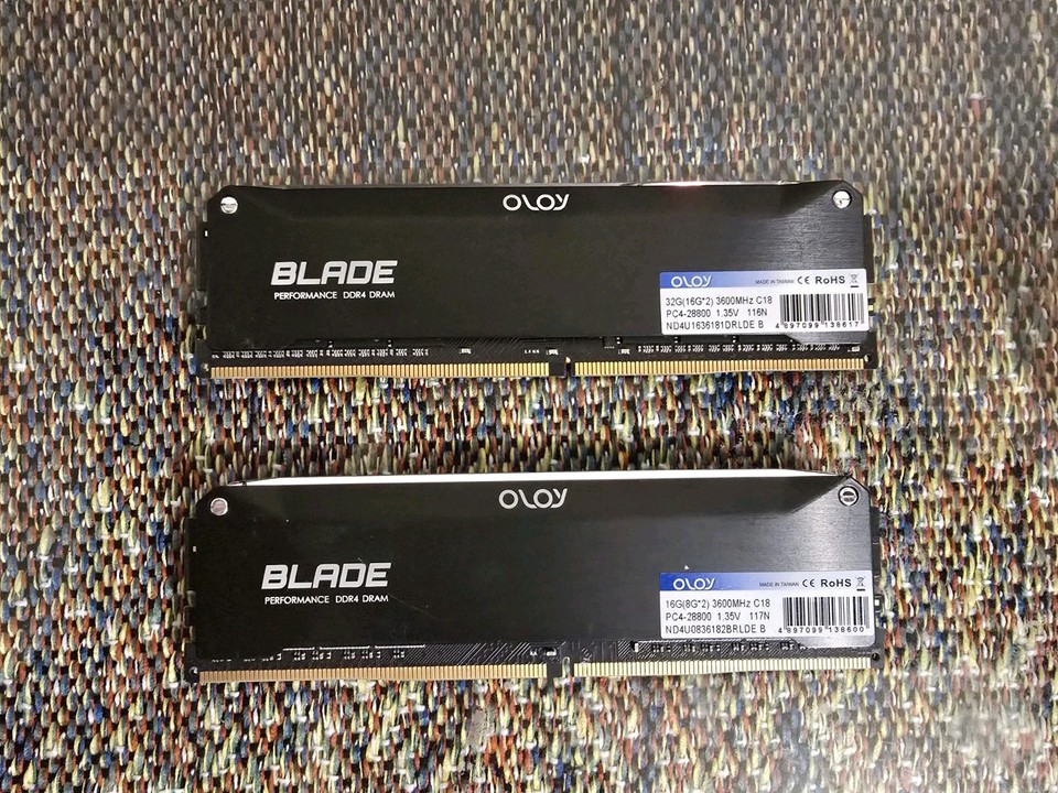 OLOy BLADE RGB 32GB (2 x 16GB) DDR4/DRAM 3600 (PC4-28800) Desktop Perf ...
