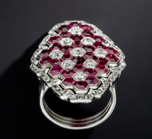 Brilliant Cut Pink & White Pretty Gemstone Round White Color Women's ...