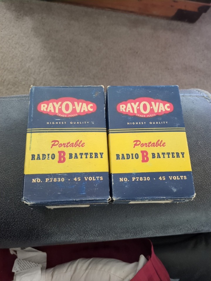 Two Vintage Rayovac No. P5303 4.5v Portable B Battery RAY-O-VAC Co ...