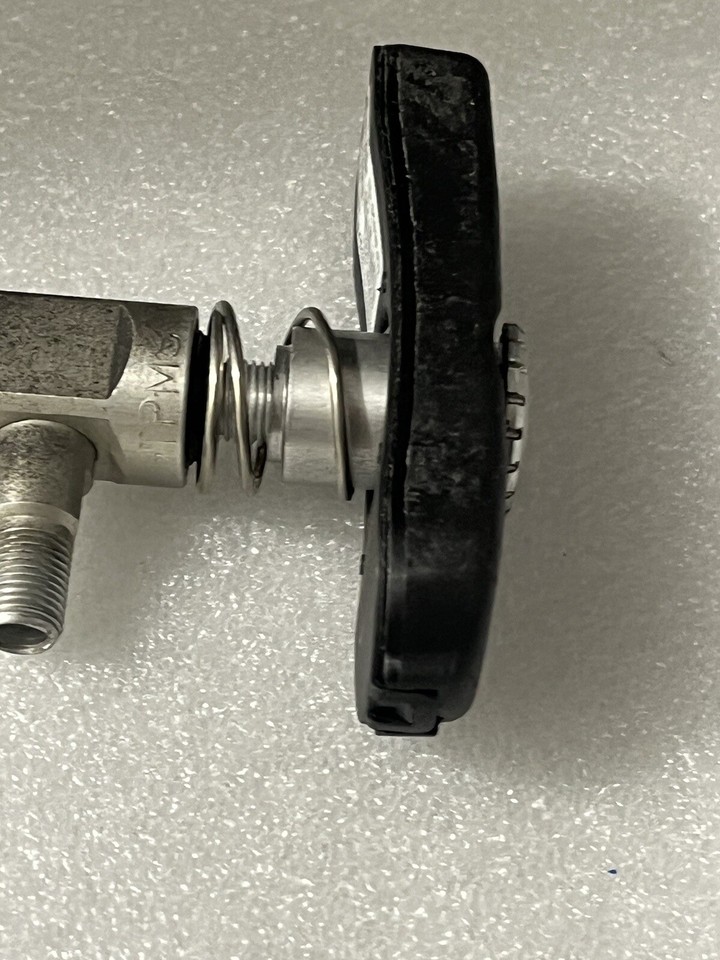 GL1800 HONDA GOLDWING 2001 -17 TIRE PRESSURE SENSOR TPMS 39411–MCA–R32 ...