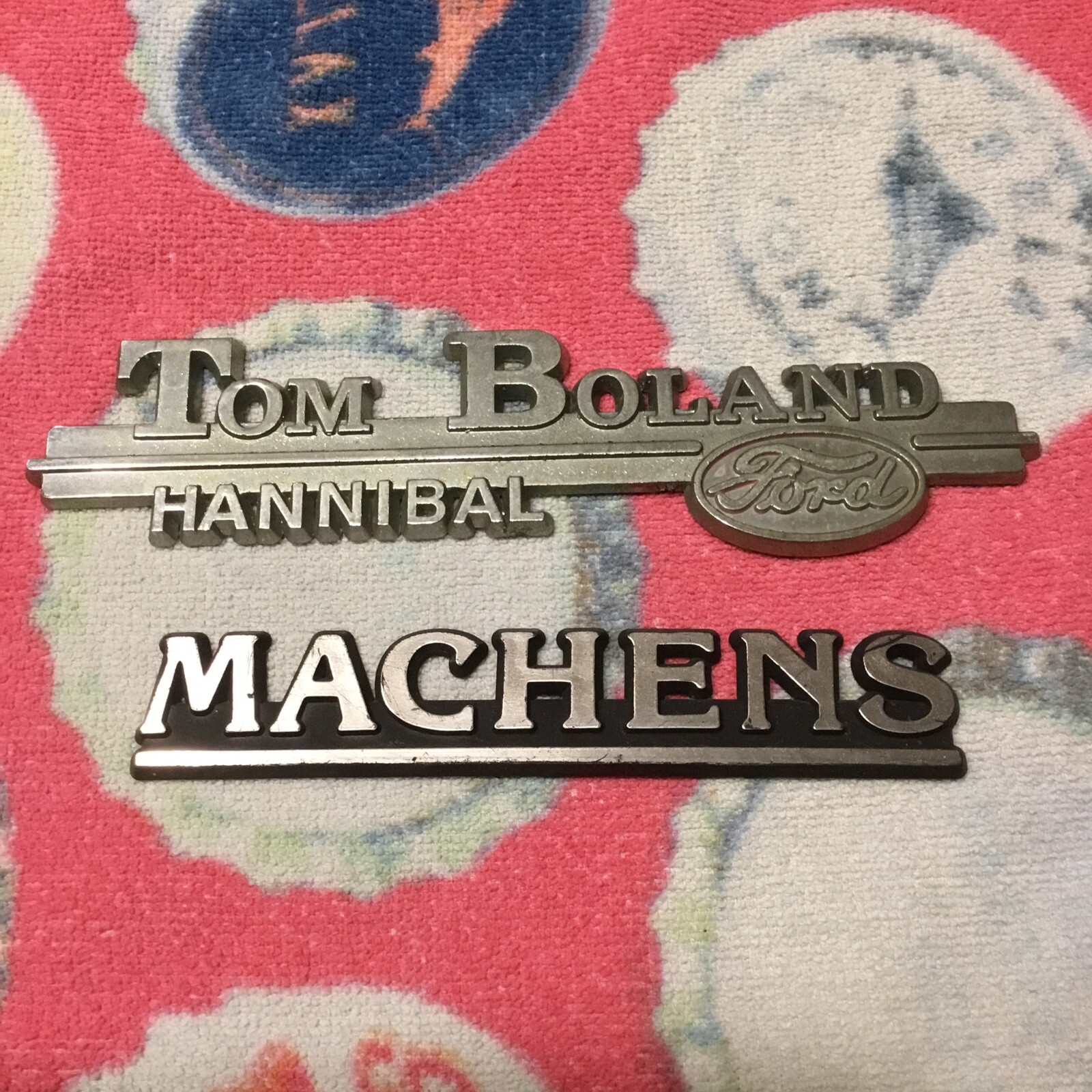 Lot of 2 VINTAGE AUTO Dealership Emblems TOM BOLAND FORD HANNIBAL MO ...