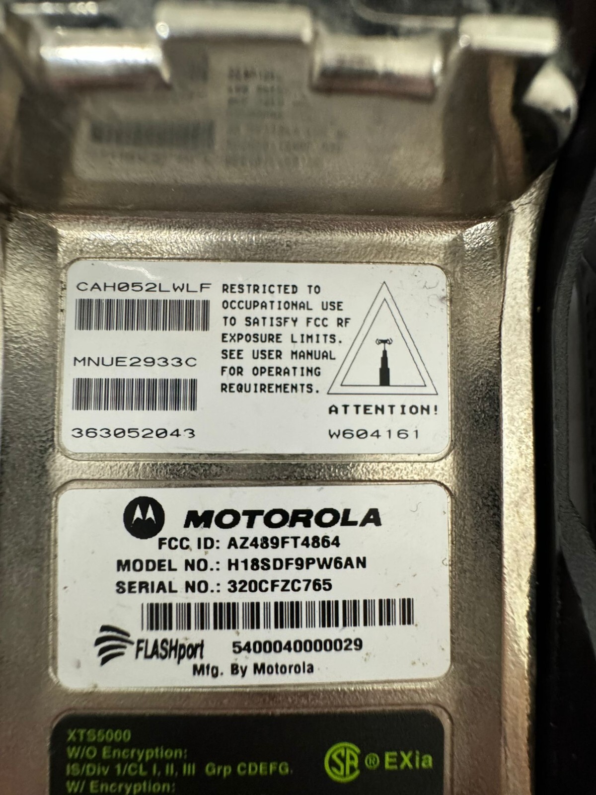 Motorola XTS 5000 450-520 MHz H18SDF9PW6AN Portable Radio Bundle | eBay