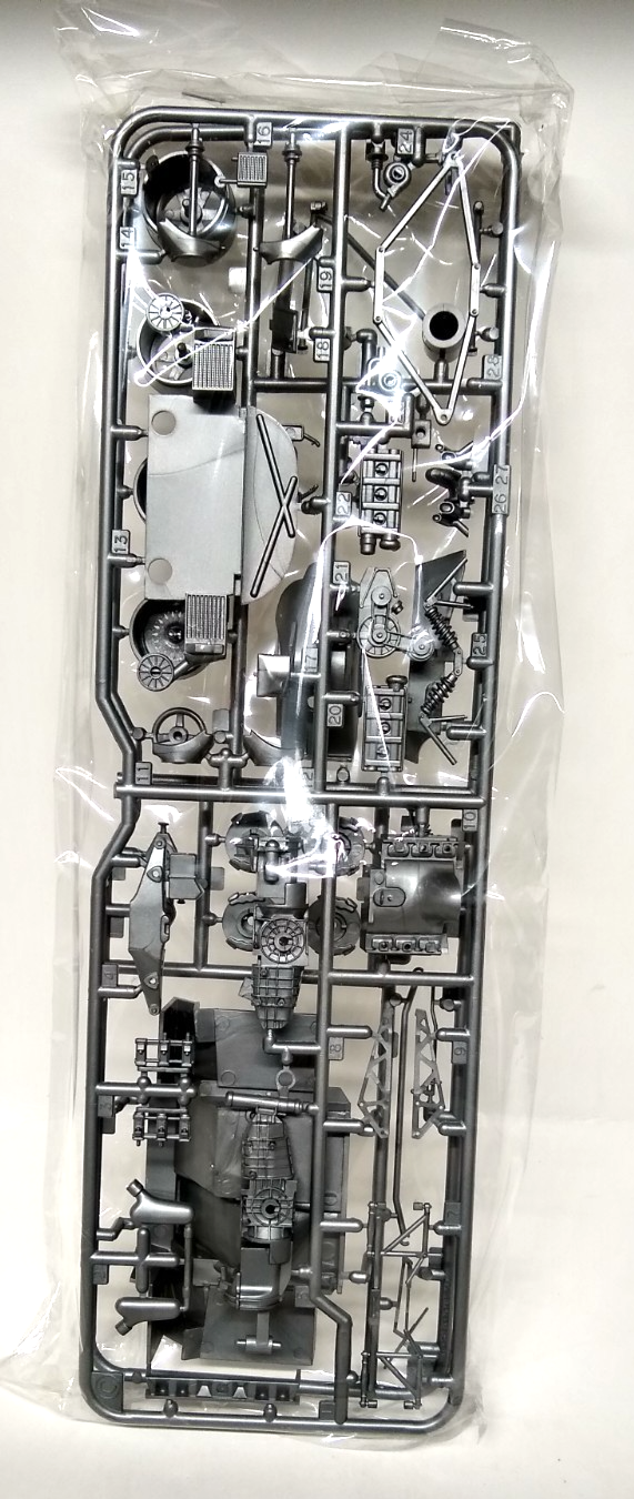 Tamiya 1983 Porsche 956 Le Mans 24 Hour Race Winner 1/24 Model 2447 ...