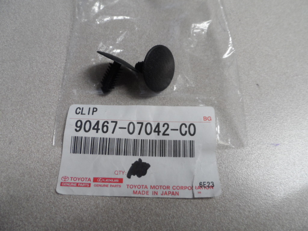NEW Factory TOYOTA Trunk Trim Clip Avalon Camry Solara Sienna 90467 ...