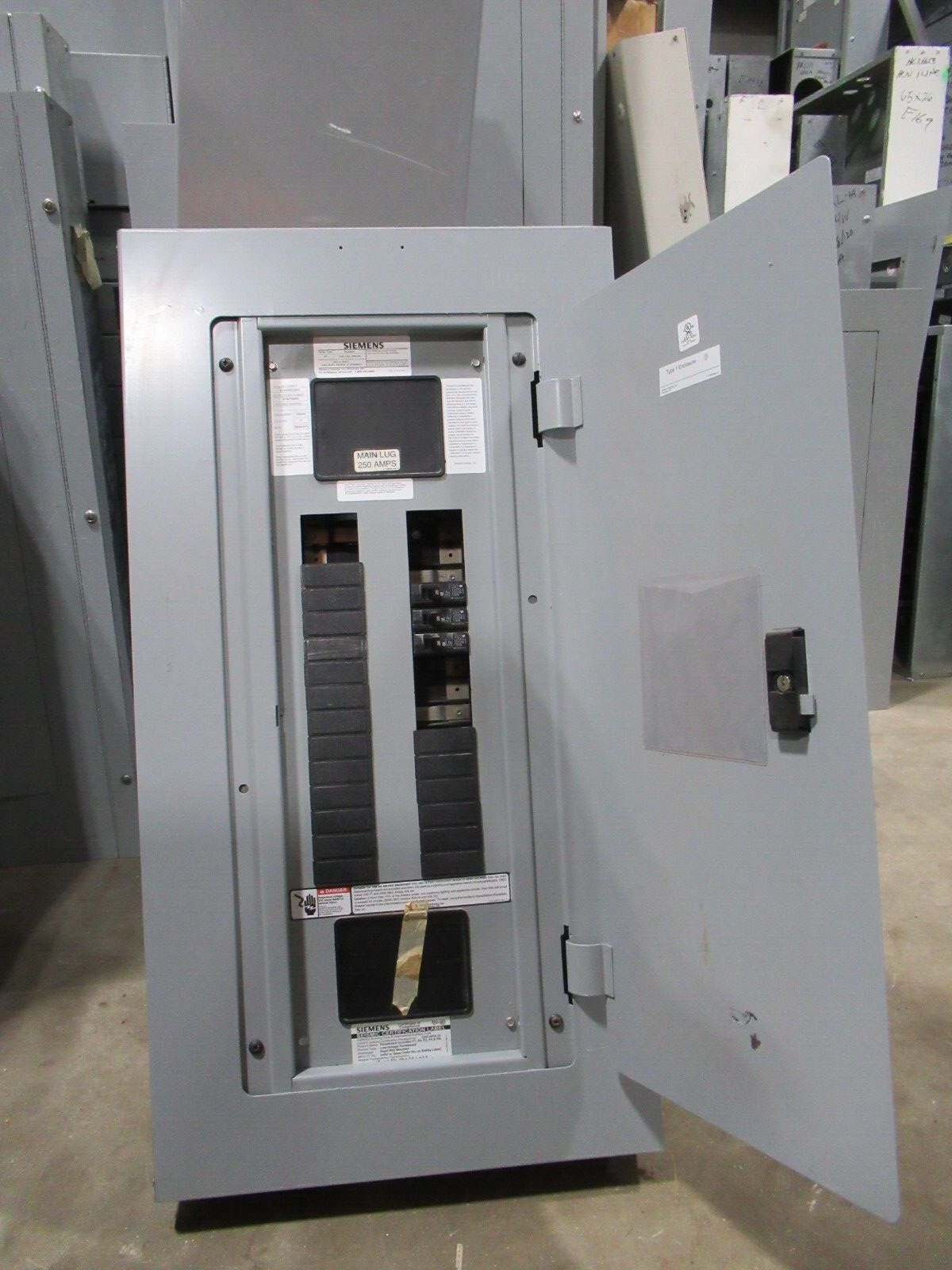 Siemens P1X30MC250C Panelboard 250A Main Lug 120/208V 3PH4W CU 30 Ckt ...