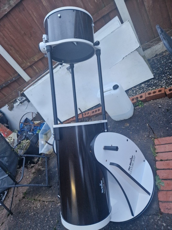 Skywatcher Skyliner FlexTube 300P 12 Inch Dobsonian Telescope + Extras ...