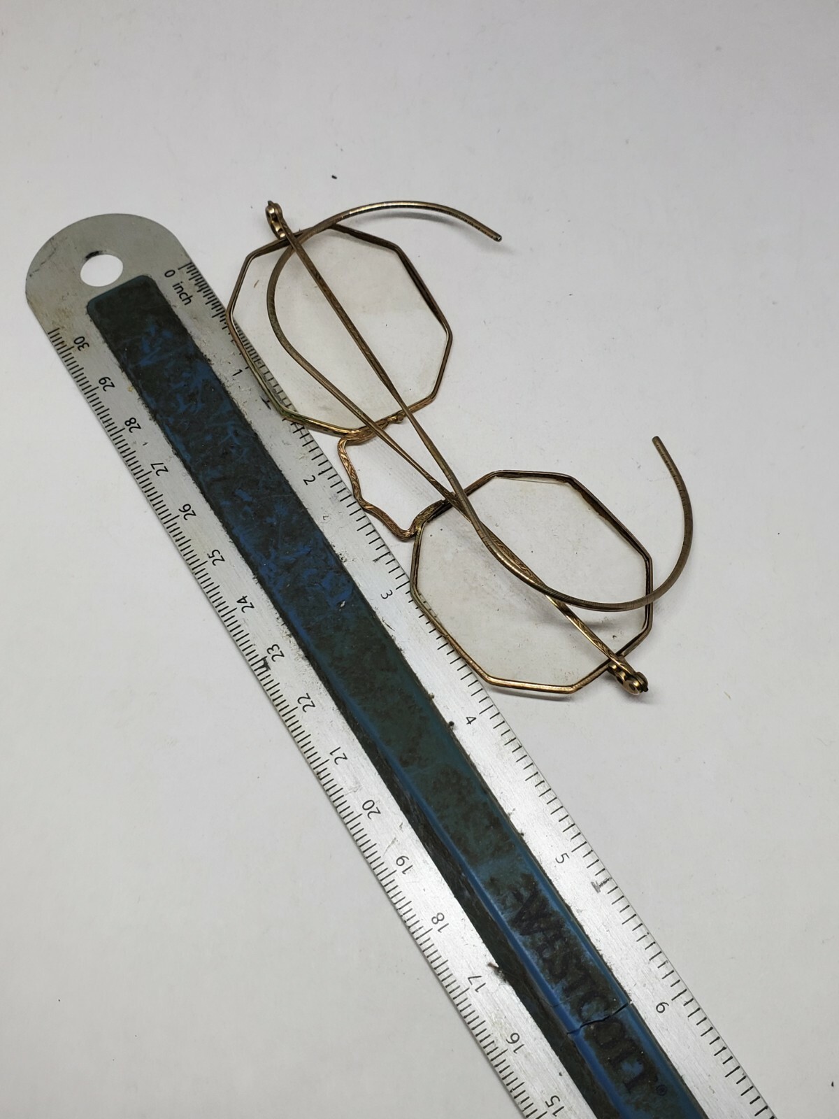 Antique Gold Plated Octagonal Frame Wire Temples Spec… - Gem