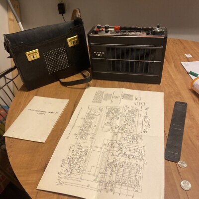 USSR Soviet Russian VINTAGE Military Transistor Radio Receiver Mayak-2 ...