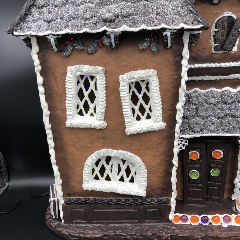 2008 Traditions by Byers' Choice Lighted Haunted Gingerbread Halloween ...