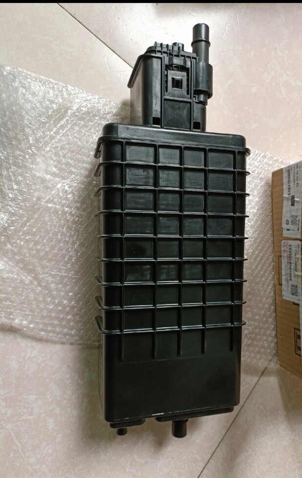 Toyota OEM Charcoal Canister Assembly 77740-0E140 for 2021-2024 Sienna ...