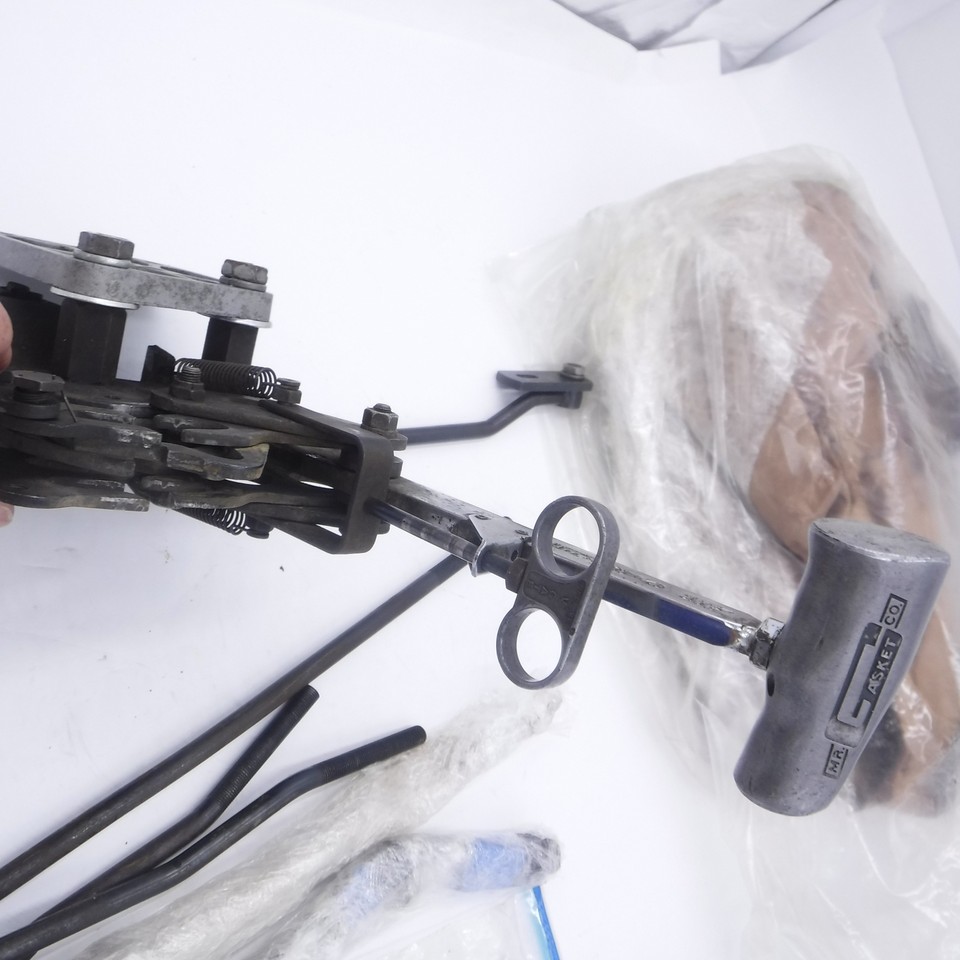 Mr Gasket V Gate Shifter w/ Hurst 4 Speed Shifter Mount 99037 and ...