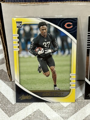 2020 Absolute Yellow Rookie Card #125 Darnell Mooney Chicago Bears RC ...