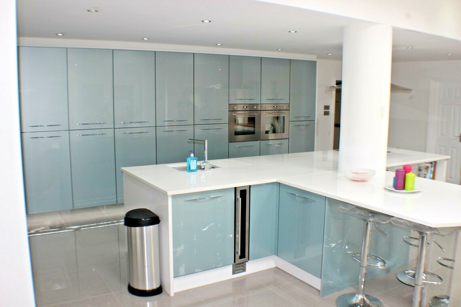 4x 2.8m long METALLIC GLOSS BLUE CORNICE / LIGHTING PELMET matches ...