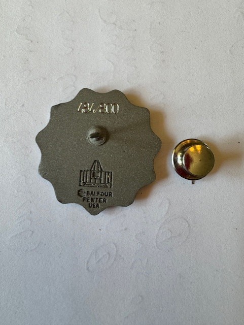 Authentic 2001 Pro Football Hall of Fame Inductee Press Pin Marked 484/ ...